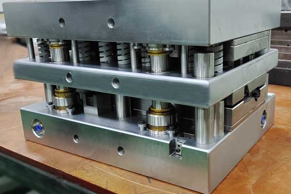 Precision Stamping Parts for Electronics | Progressive Dies | CNstamping